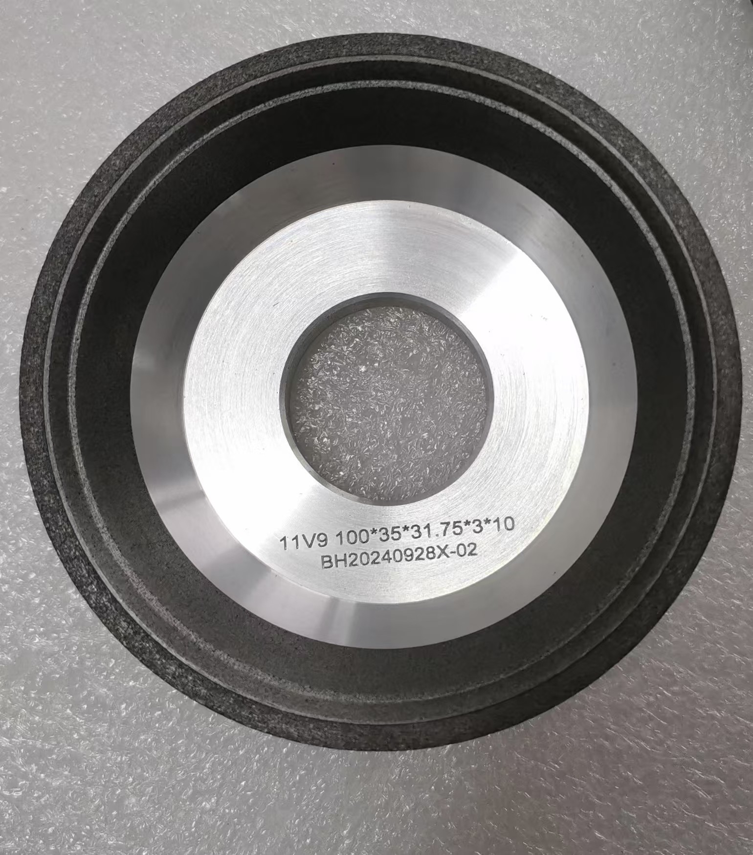 Diameter 100mm 11V9 Cup-Shaped Resin Bond CBN Grinding Wheel